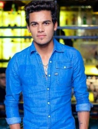 Rahul Chahar Height, Weight, Age, Wife, Biography, Family, Facts
