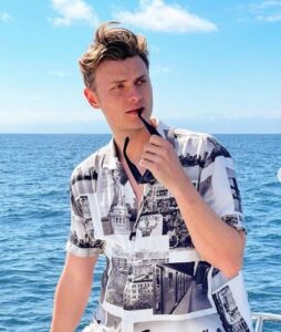 Carter Sharer Age, Height, Wife, Net Worth, Biography & Family
