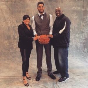 Jacqueline Cruz Wiki, Age (Karl-Anthony Towns' Mother) Bio