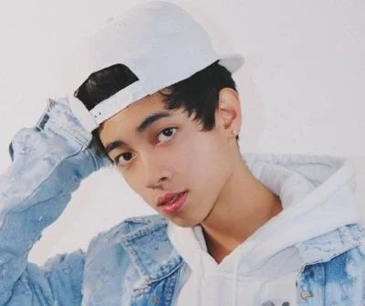 Sebastian Moy Height, Weight, Age, Girlfriend, Biography & Family