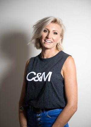 Caroline Arthur Height, Weight, Age, Husband, Bio & Family