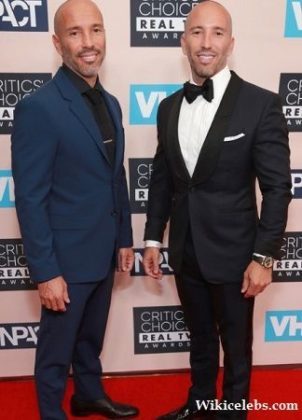 Jason Oppenheim Height, Weight, Age, Wife, Biography, Family