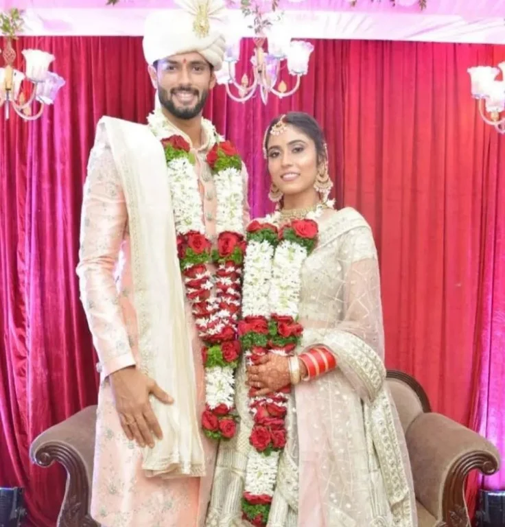 Anjum Khan Wiki (Shivam Dube's Wife), Age, Parents, Career, Biography ...