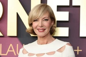 Who is Allison Janney? Age, Height, Net Worth, Husband's Name ...