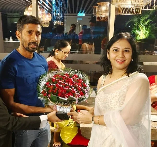 Romi Saha Wiki (Wriddhiman Saha's Wife), Age, Family, Education, Caste ...
