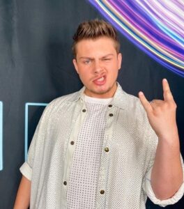 Zachariah Smith Age, Wife's Name, Wiki, Biography, Height, Education ...
