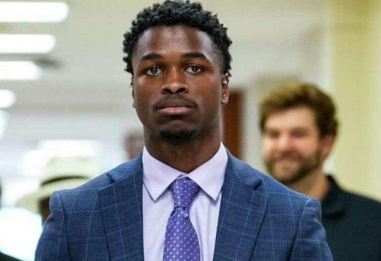 Who is Antonio Armstrong Jr.? Biography, Age, Parents, Latest News ...