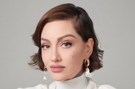 Erin Parsons (Makeup Artist) Height, Biography, Age, Boyfriend, Family ...