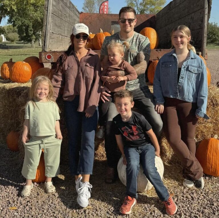 Cole DeBoer (Reality Star) Height, Biography, Age, Girlfriend, Family
