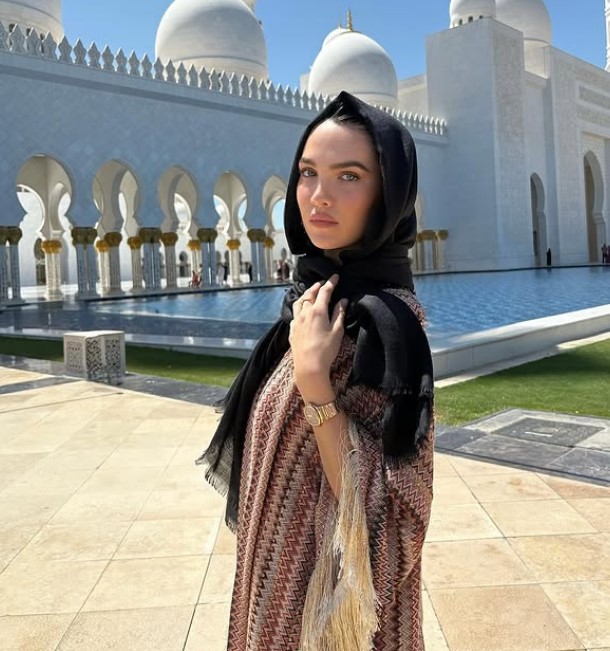 Maya Henry: Height, Biography, Net Worth, Age, Family