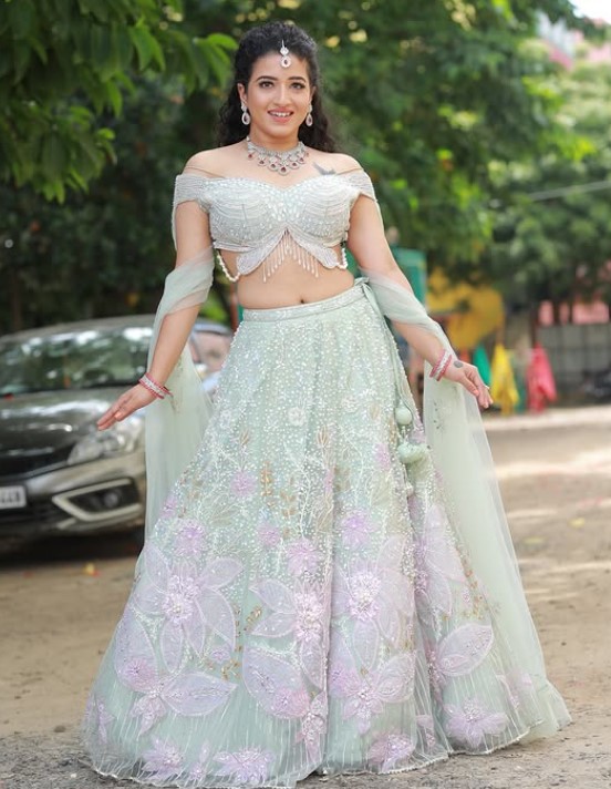 Mirchi Kemy Age, Height, Husband, Biography, Family