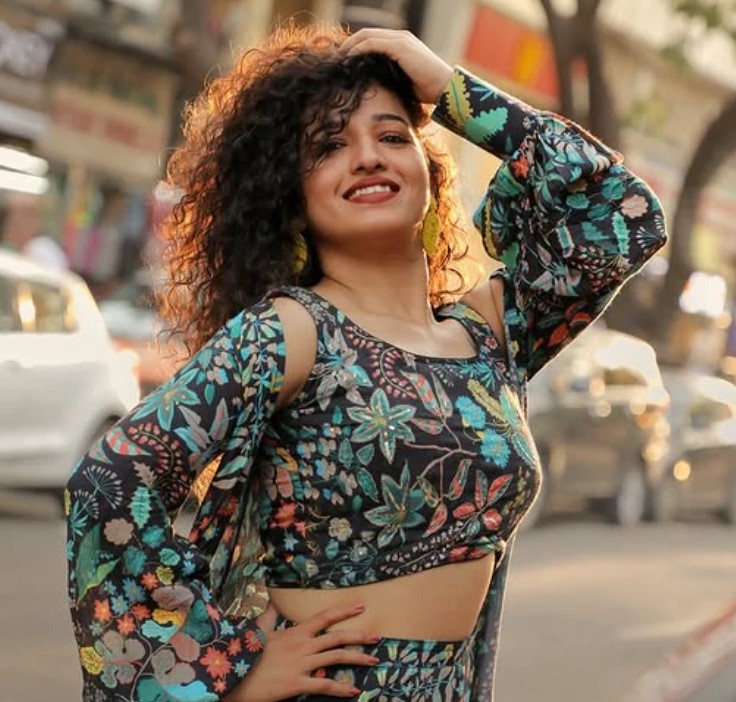 Mirchi Kemy Age, Height, Husband, Biography, Family