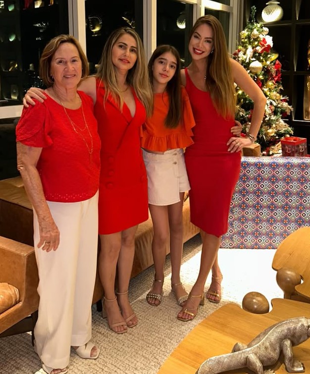 Vanessa Gualberto: Height, Age, Husband, Kids, Net Worth, Biography
