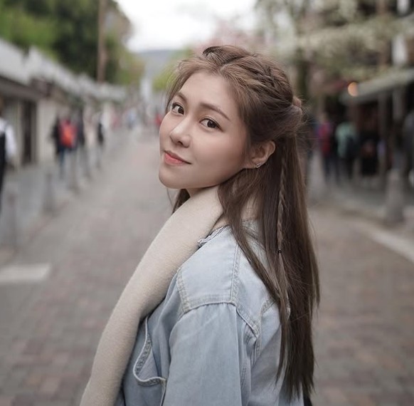 Yanni Cheung Height, Age, Husband, Family, Biography