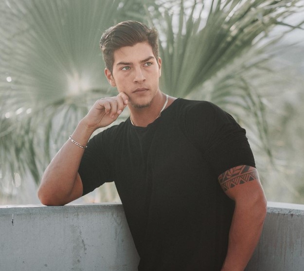 Dino Eracleous Age, Height, Husband, Biography, Family