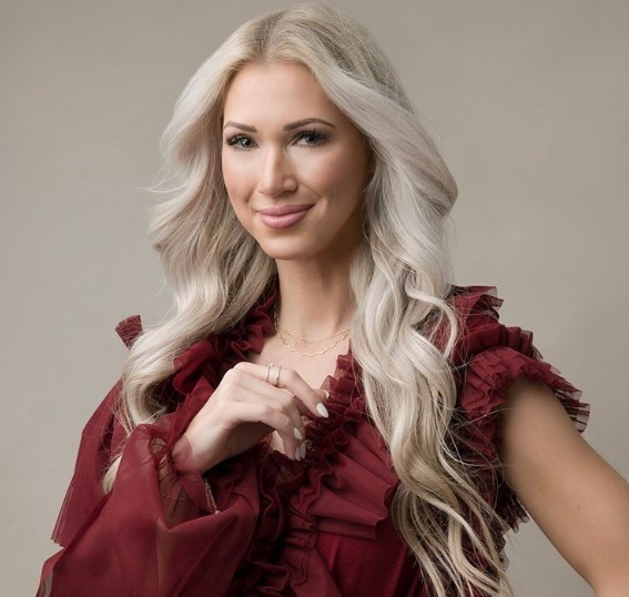 Janene Crossley Height, Age, Ethnicity, Husband, Family, Biography