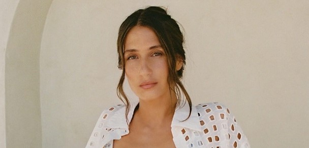 Amanda Batula Height, Age, boyfriend, Ethnicity, Family, Biography