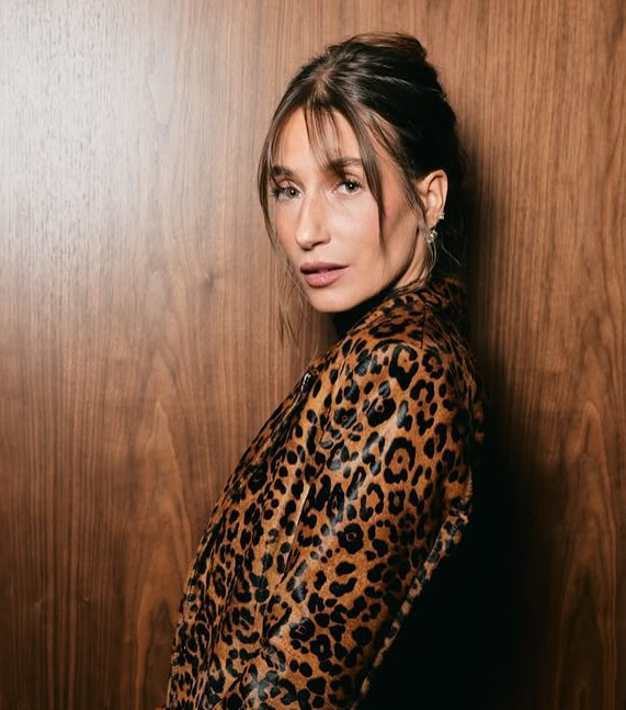 Amanda Batula Height, Age, boyfriend, Ethnicity, Family, Biography