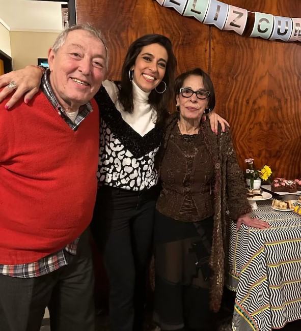 Roxy Vazquez Height, Age, Ethnicity, Husband, Family, Biography